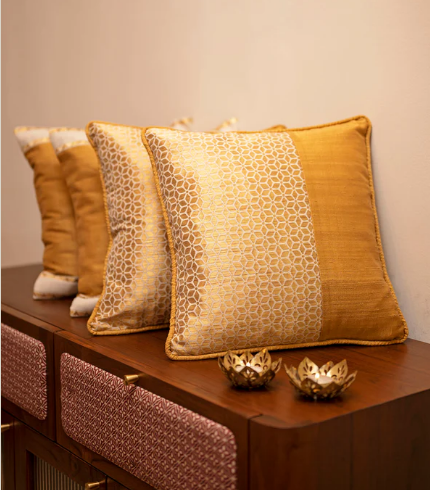 Choosing the Perfect Cushion Covers: A Complete Guide