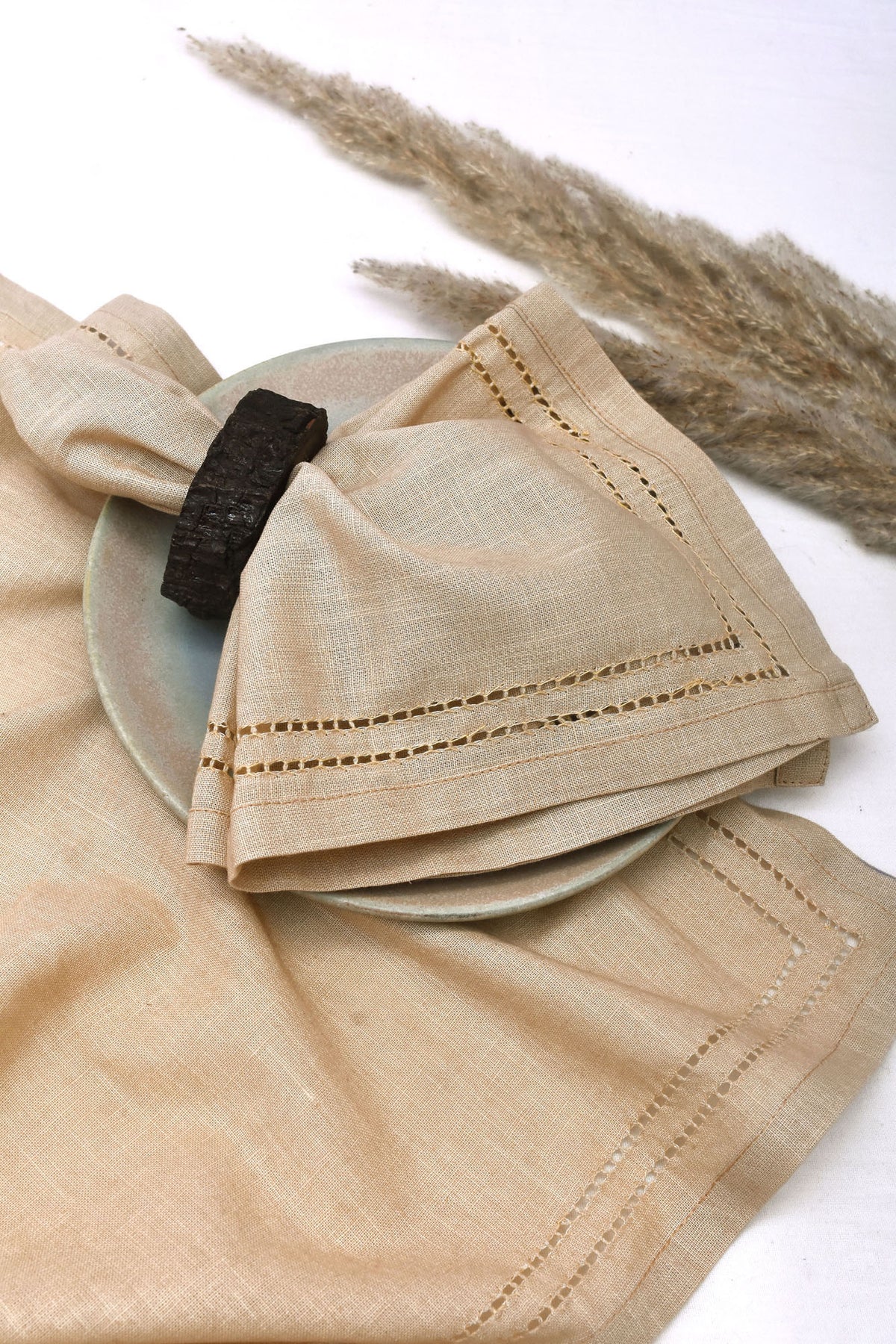 Buy Designer Cloth Napkins & Serviettes Online - Veaves