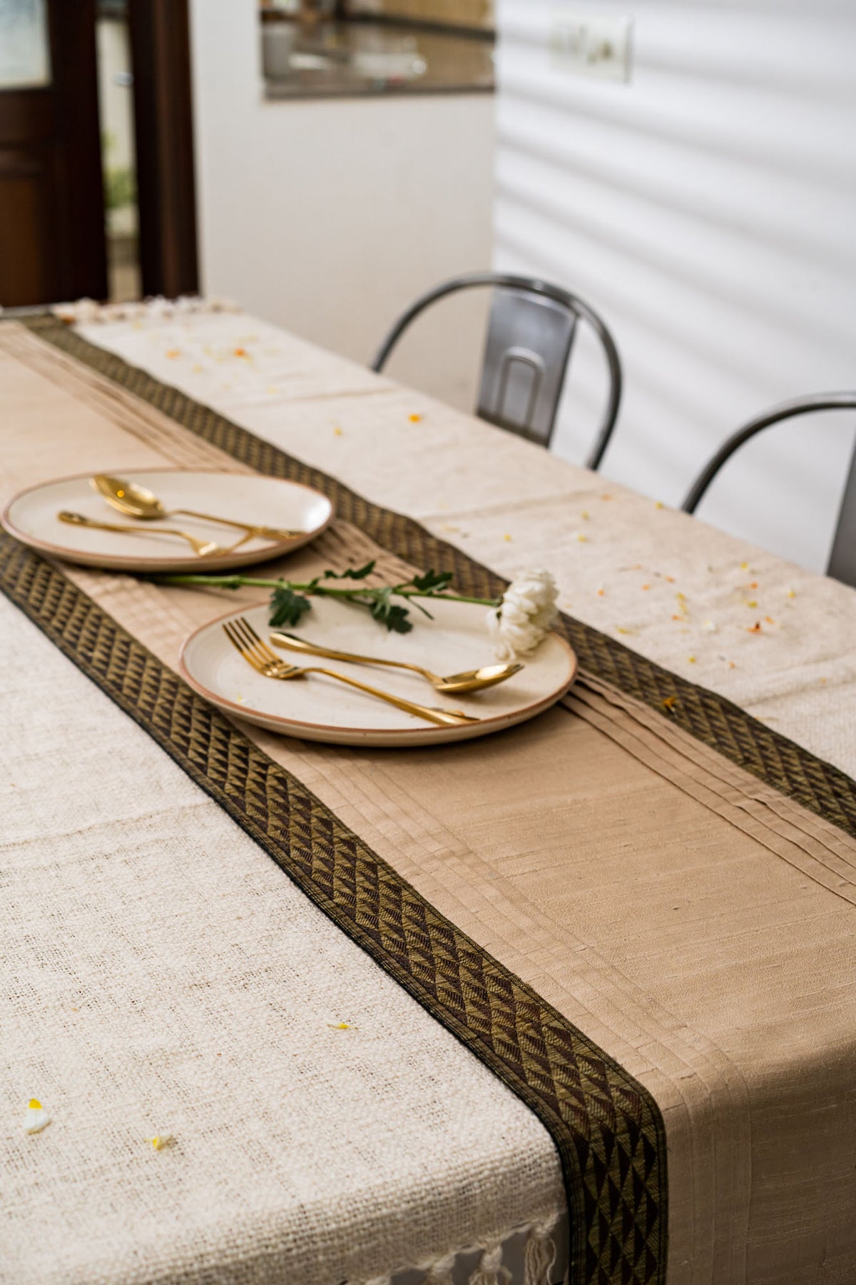 Dinner table runner store